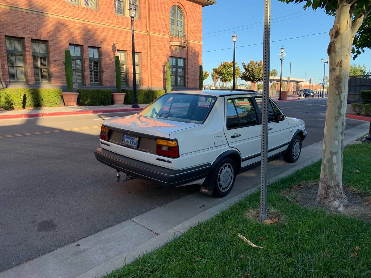 1986 Volkswagen Jetta Turbo Diesel: Clean 80s-Style Green Machine ...